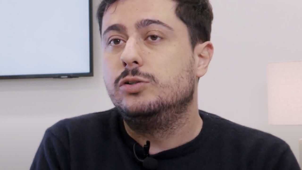 Andrea Pinna: sa réaction à l'accusation d'être un escroc - Détective ...
