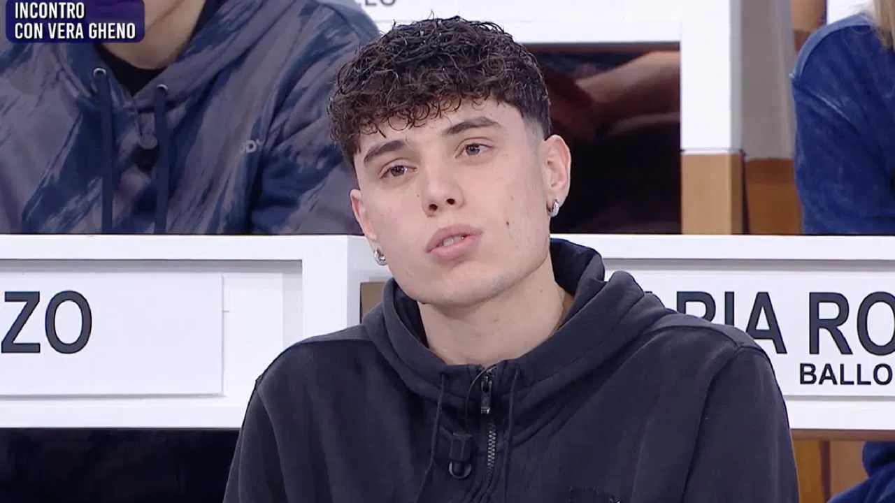 La sociolinguiste Vera Gheno arrive à Amici pour le cas Riccardo ...